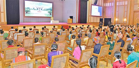 ဖူးရာမှ ပွင့်လာနေသော ပန်းကလေးများပမာ Myawady Webportal