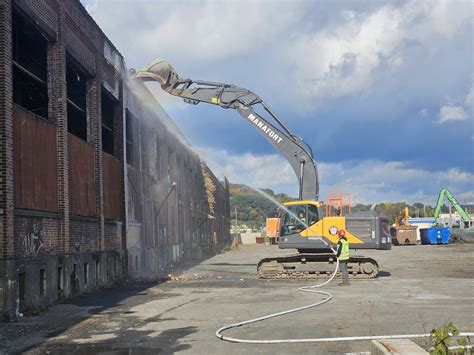Manafort Brothers Kickstarts Demolition Project In Waterbury Manafort