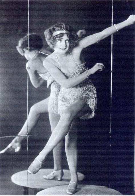 Flapper 1920s Aesthetic Women Flapper Dancer Roaring Twenties Dancing