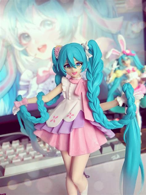 Rapunzel Miku Anime Figures Art Reference Miku