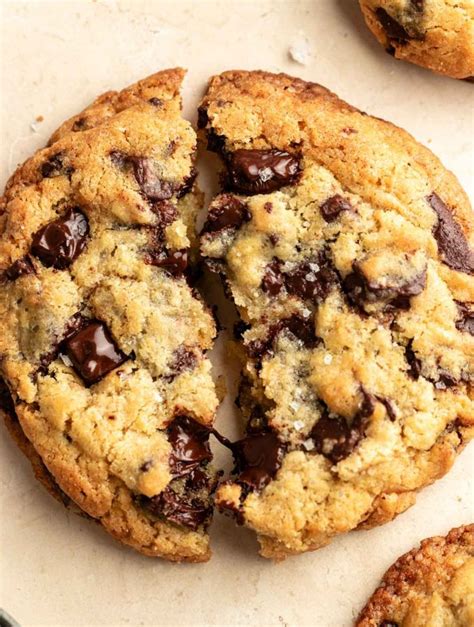 Giant Bakery Style Chocolate Chip Cookies Rich And Delish