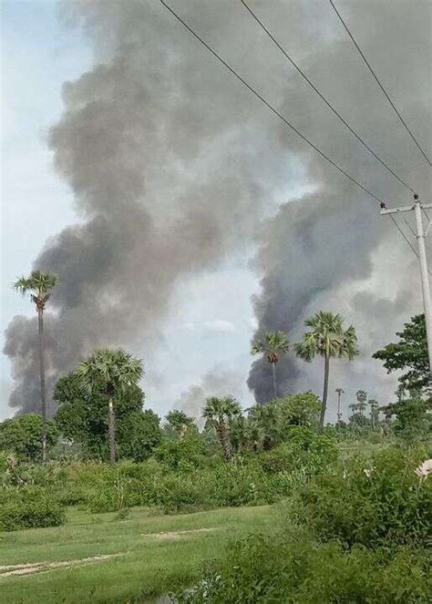 ရေဦးမြို့နယ်၊ မုတ်စီရွာကို စစ်တပ်က မီးရှို့ ဖျက်ဆီးနေပြီး ကျေးရွာ ၃ ရ