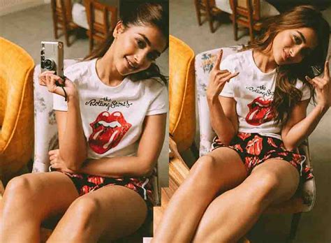 Pooja Hegde Flaunting Her Sexy Legs Filmy