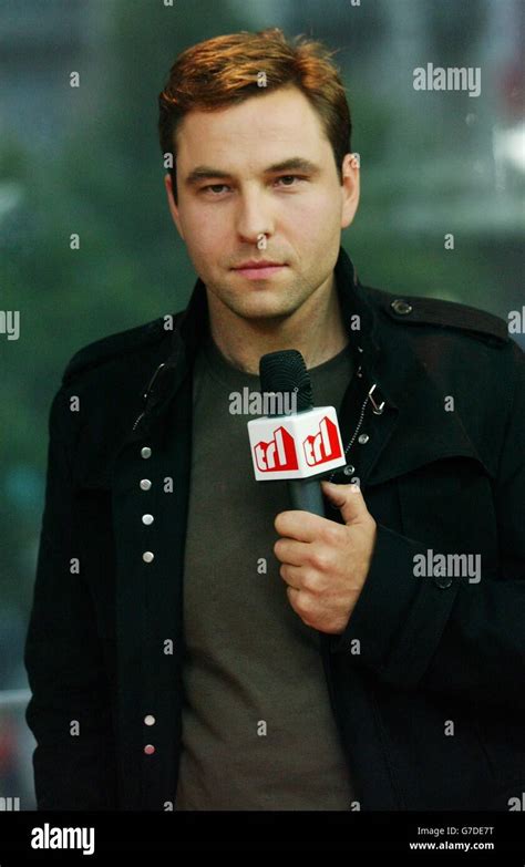 Showbiz Music Television Celebrity Mtv Trl Comedian Microphone David
