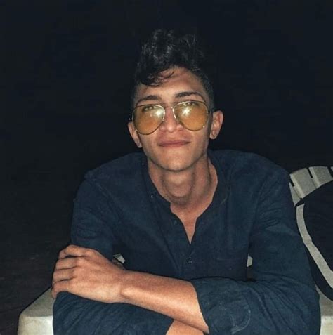 Mohamed Ragheb Lovers Singer