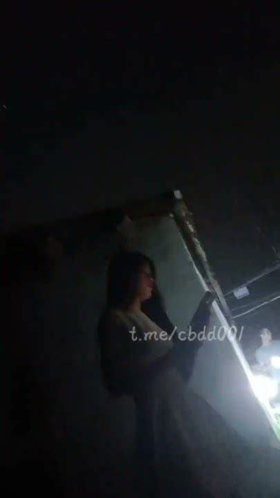 超高颜值的女孩，站在路边翘首以盼她的如意郎君 China Girl Sex Youtube