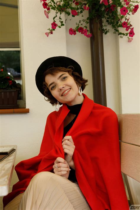 Victoria Minina Pictures 37 Images