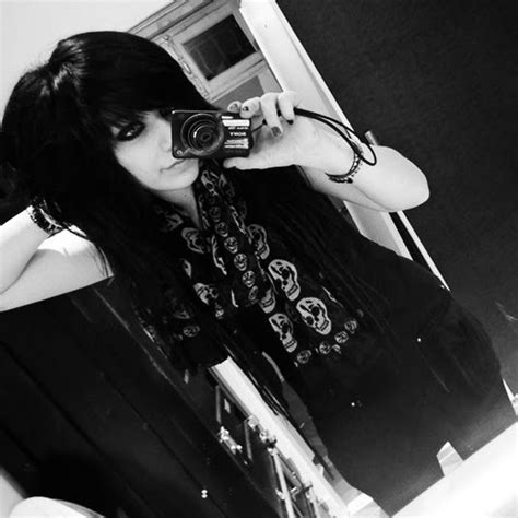 Noémie Toshia Youtube