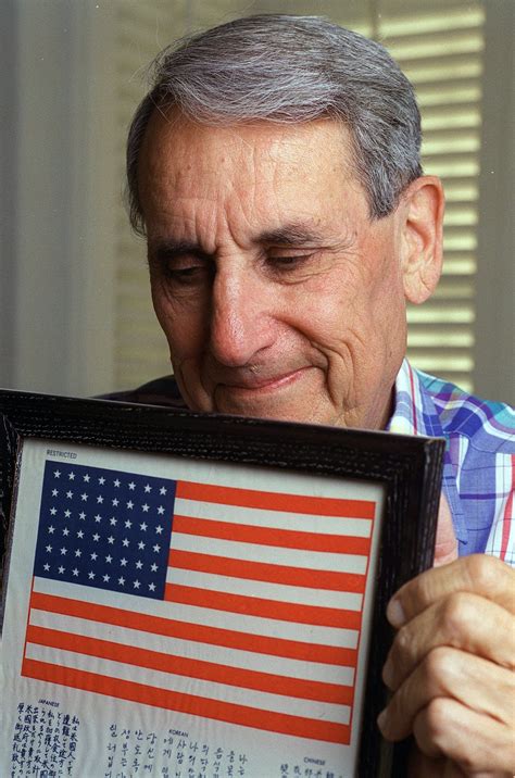 Kenneth Schechter Navy Pilot Who Made Blind Landing During Korean War Dies At 83 The