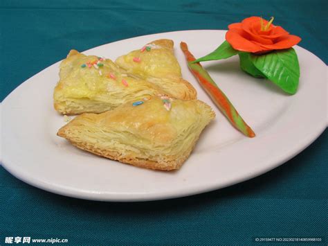 千层栗子酥摄影图传统美食餐饮美食摄影图库昵图网