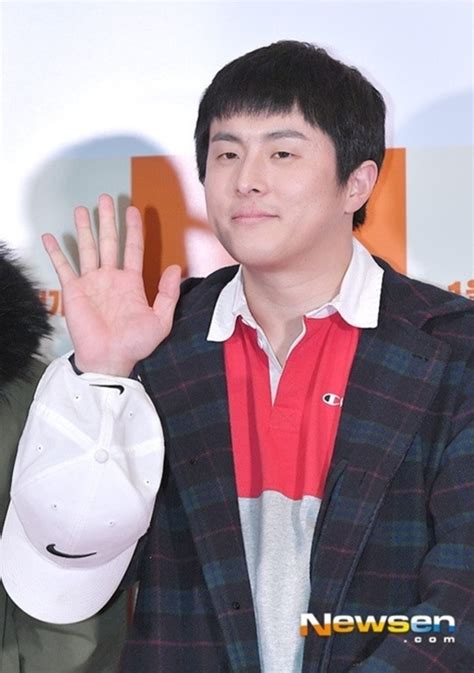 기안84 젠더갈등 비판→자웅동체 뜬금포 전개에 별점 폭락 애독자도 쉴드 불가” 손에 잡히는 뉴스 눈에 보이는 뉴스 뉴스엔