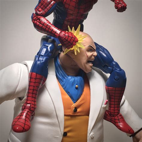 Spider Punch R Marvellegends