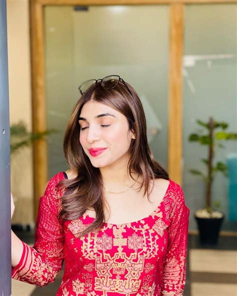 Aneeza R Pakibeauties