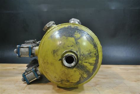 Hydraulic Reservoir With Ball Valve 2317075 10 Valves L80515 R79258