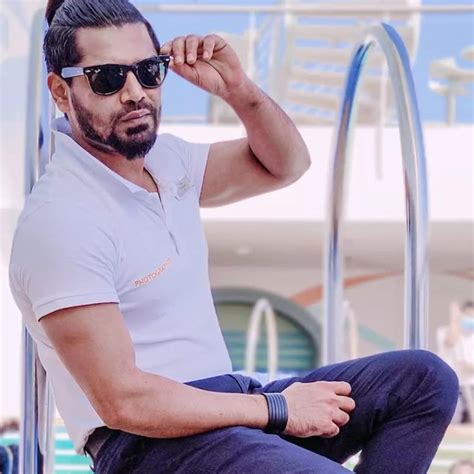 Umar Khan Umarcr24 • Threads Say More