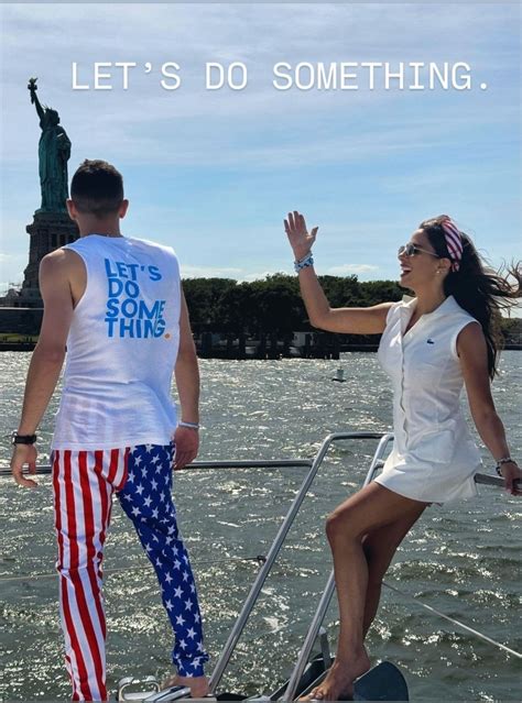 Lizzy Savetskys Feet