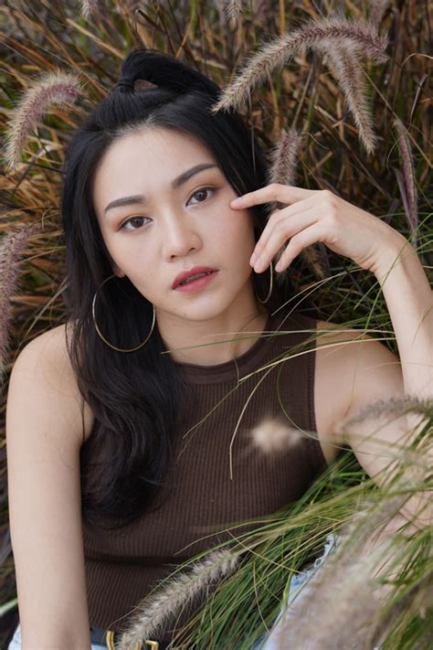 Carman Kwan 關嘉敏 藝人 邵氏兄弟國際影業有限公司