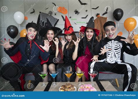 A Group Of Five People In Scary Costumes Group Of Friends Wearing