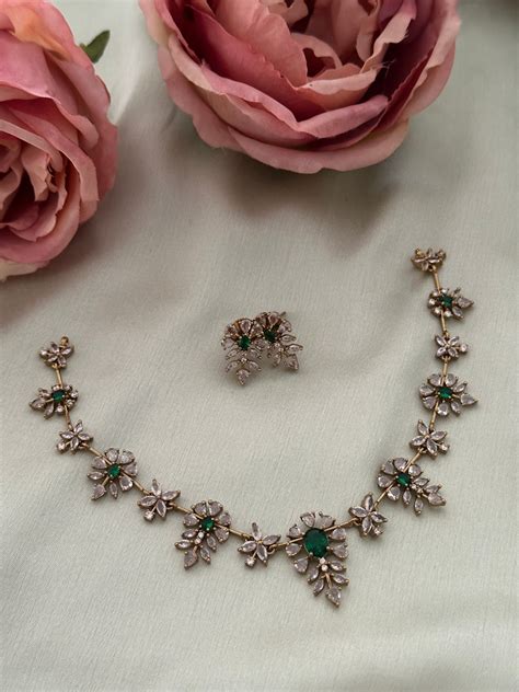 Daisy Ad Necklace Set Ohbyozy