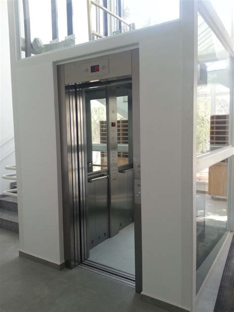 Elevadores Comerciais Basic Elevadores