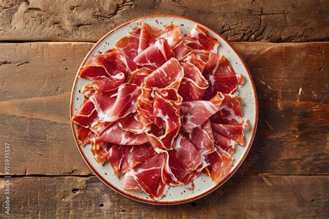 Vista Desde Arriba De Un Plato Con Jamón Serrano Iberico Típico Español