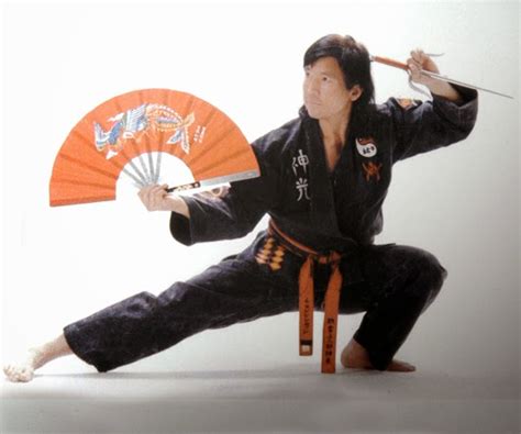 How To Use A Tai Chi Taiji Kung Fu Fighting Fan Sword N Armory