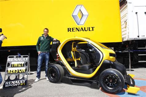 Épinglé Par William Genato Jr Sur Twizy Voiture Voiture Sans Permis Renault