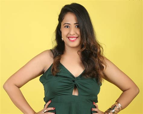 Sayali Karanjkar Womopreneur