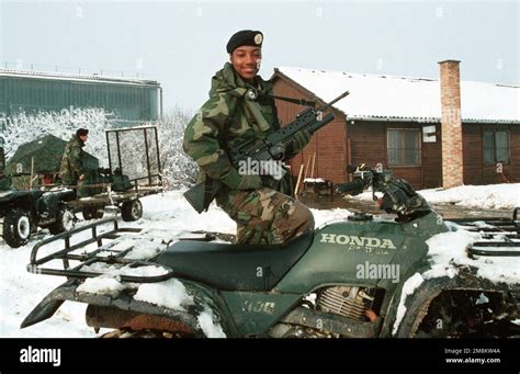 Us Air Force Airman First Class Essence Carter Security Police Elite