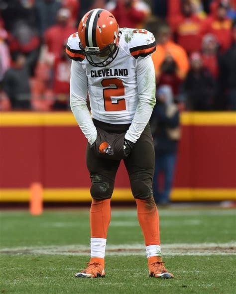 Report Johnny Manziel Wore Blond Wig And Fake Mustache To Vegas Club