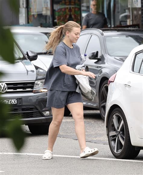 Becky Hill Out In Balmain 01 20 2024 • Celebmafia