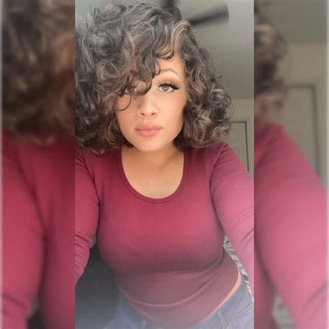 Sorpresa Vannessa Vannsofinee • Threads Say More