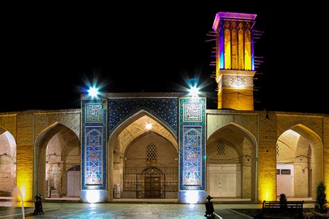 سایه‌ برج‌ها بر سر میدان ارگ کرمان؛ منظر جهانی گنجعلی‌خان در خطر است کجارو