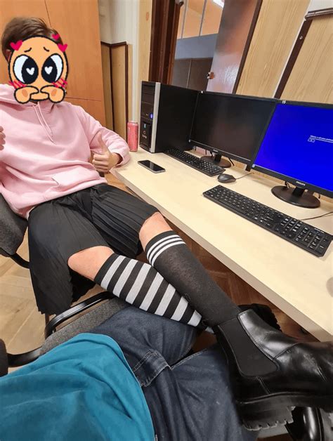 Happy Femboy Friday 💖 Rfemboy