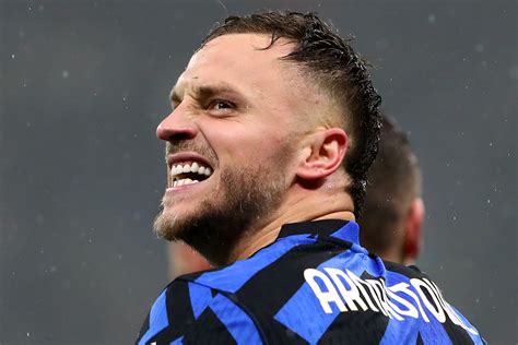 Marko Arnautovic Celebrates Inter Milan 3 2 Monza Serie A Win