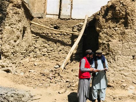 توزيع کارت کمک هاى بشردوستانه برای ۱۰۰۰ خانواده سیلاب زده از سوى هلال احمر افغانى در ولايت پروان