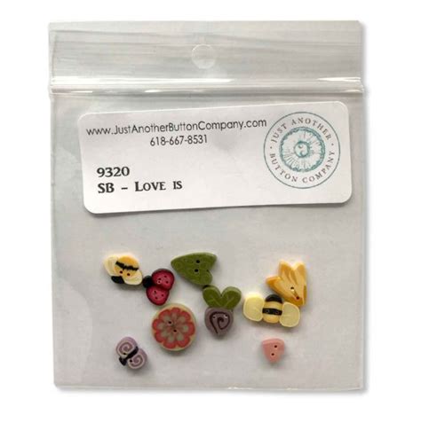 Love Is Buttons Pack