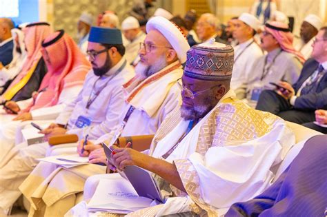 007 News 007 News Added A New Photo