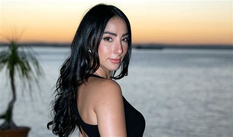 Maria Chacon And The Protagonists Of The Telenovela “cabo” Show Off In