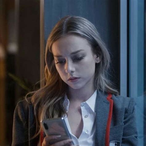 Ester Ester Exposito Carla Rosón Ester Exposito Elite