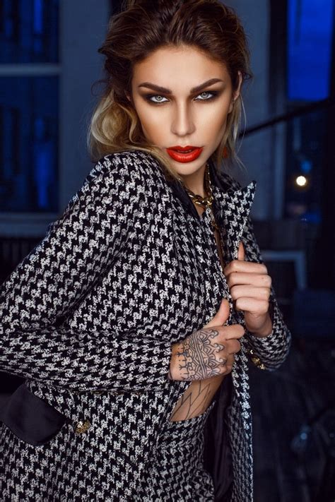 Julia Geltsman фотографии в высоком качестве