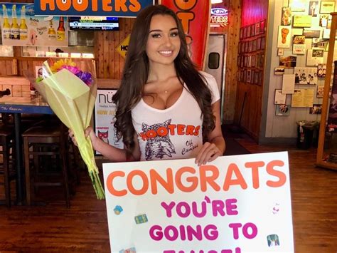 Hooters Dream Girls 2022 Images