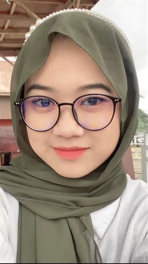 Pin oleh Alfajr Mo di Simpan Cepat | Sabuk wanita, Orang cantik, Gadis cantik