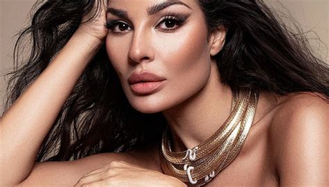 نادين نسيب نجيم بالحرير من نيكولا جبران وتصميمين آخرين لبنانيين صور وفيديو النهار