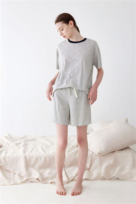베베 스트라이프 순면 여름 여성 잠옷 세트 반팔 반바지 파자마 감도 깊은 취향 셀렉트샵 29cm