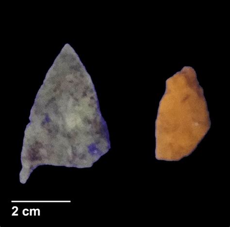Chert Fluorescence In The Bonfire Shelter Lithic Assemblage Fn60280