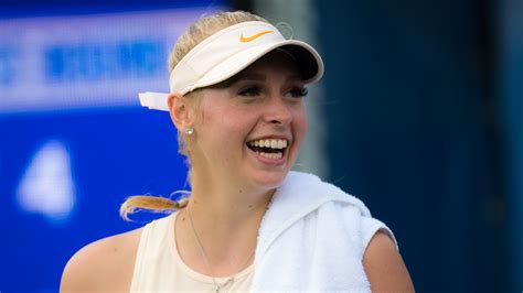 Stollár Fanny Leopárdmintás Bikiniben Hódít Kép Origo