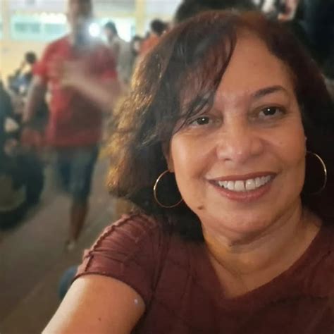 Rosane Sn Zanesn • Threads Say More