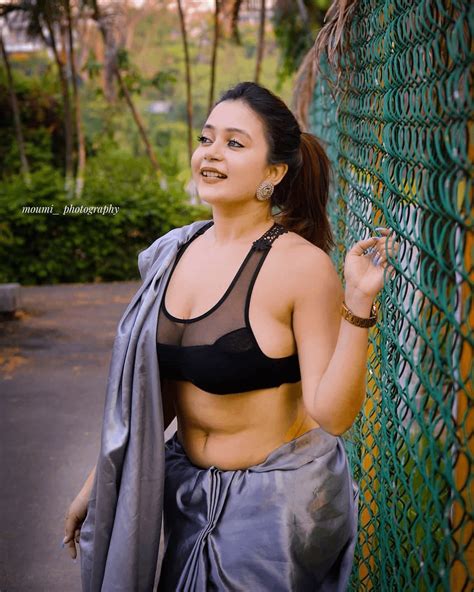 Rimpi Navel In Silver Saree Rnavelnsfw