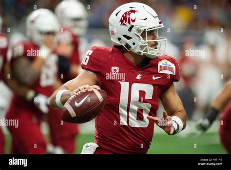 San Antonio Tx Usa 28th Dec 2018 Washington State Quarterback